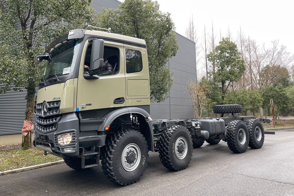 ARMADILLO Conquistador Loft(Benz Arocs 8x8) - 2018 - 阿莫迪罗【官网】