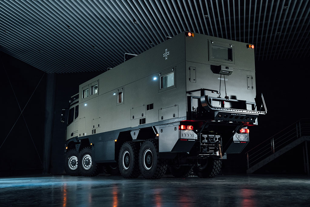 ARMADILLO Conquistador Loft(Benz Arocs 8x8) - 2018 - 阿莫迪罗【官网】