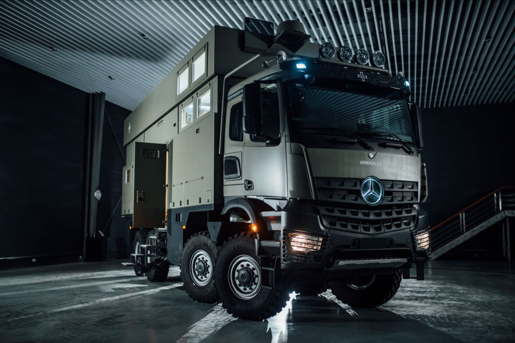 ARMADILLO Conquistador Loft(Benz Arocs 8x8) - 2018 - 阿莫迪罗【官网】